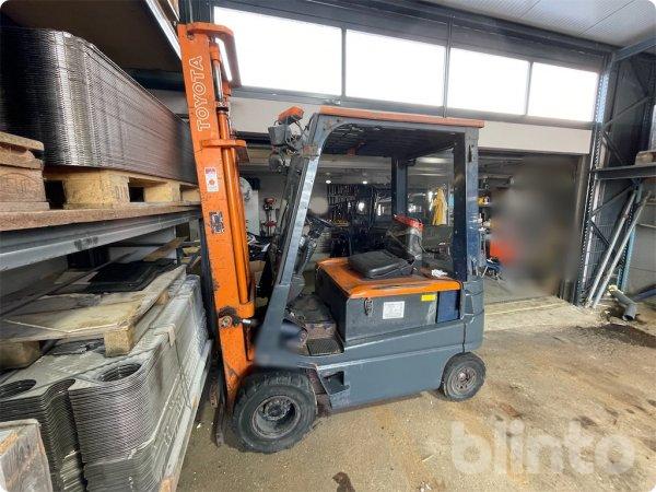 Gabelstapler - 1991 Toyota FBM 25 | Blinto