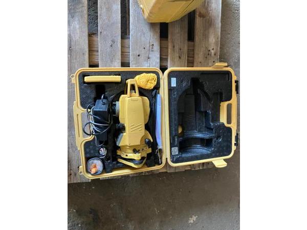 Tachymeter - 2001 TOPCON GTS 226 | Blinto