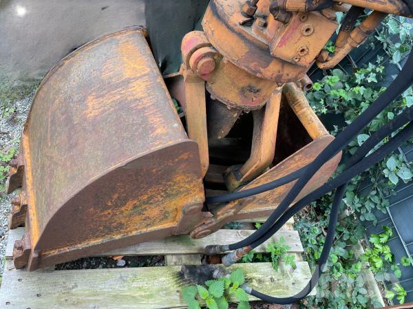 Schalengreifer - 1979 Schaeff G450H | Blinto