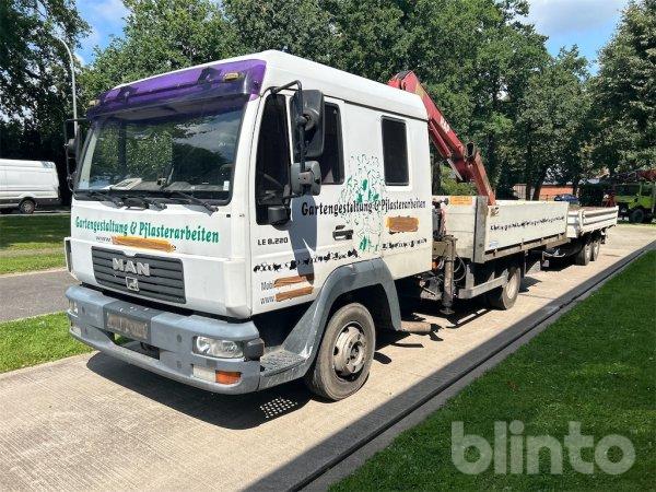 LKW mit Kran - MAN LE220 Doka HAP Kran (2004) | Blinto
