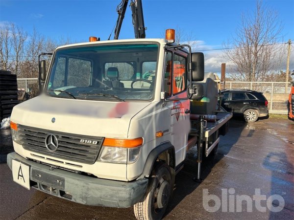 Pritsche mit Ladearm - Mercedes 818 D BlueTec 5 (2011) | Blinto